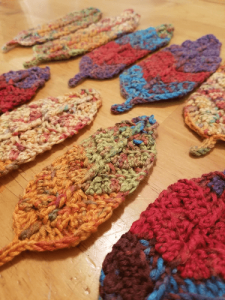 13 Crochet Feather Patterns - Crochet News