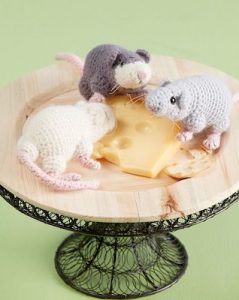10 Crochet Rat Patterns - Crochet News