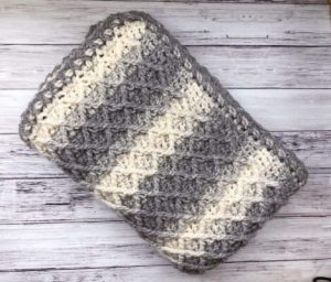 Diamond Crochet Stitch Tutorial with 10 Patterns To Try - Crochet News