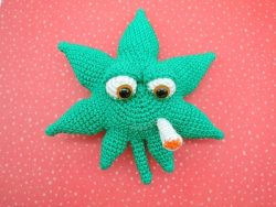 15 Crochet Weed Leaf Patterns - Crochet News