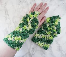 15 Crochet Dragon Scale Gloves Patterns - Crochet News